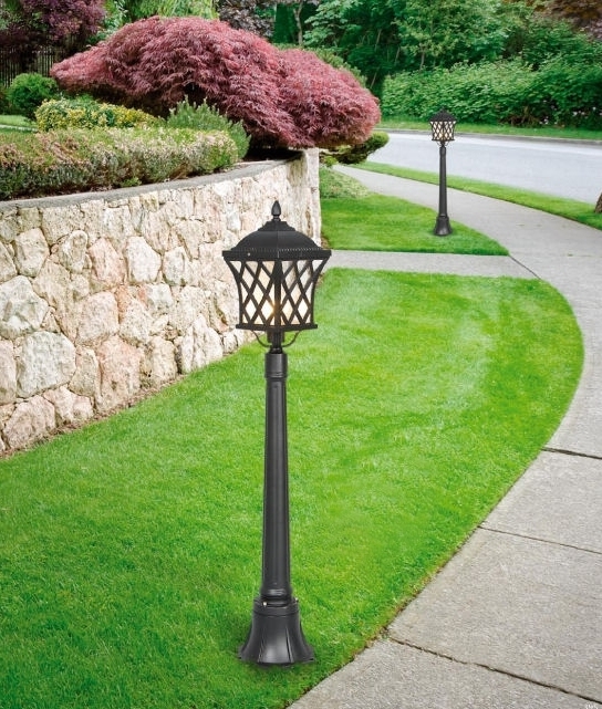 Black Traditional Style Mini Lamp Post Bollard