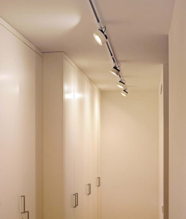 LED Single Spot Light for Single Circuit Track - Black or White