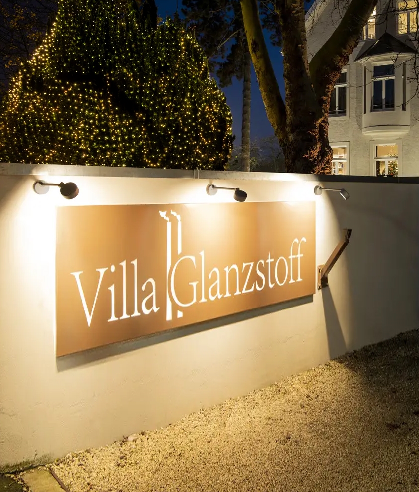 Premium CCT LED Exterior Adjustable Spotlight for Displays and Signage