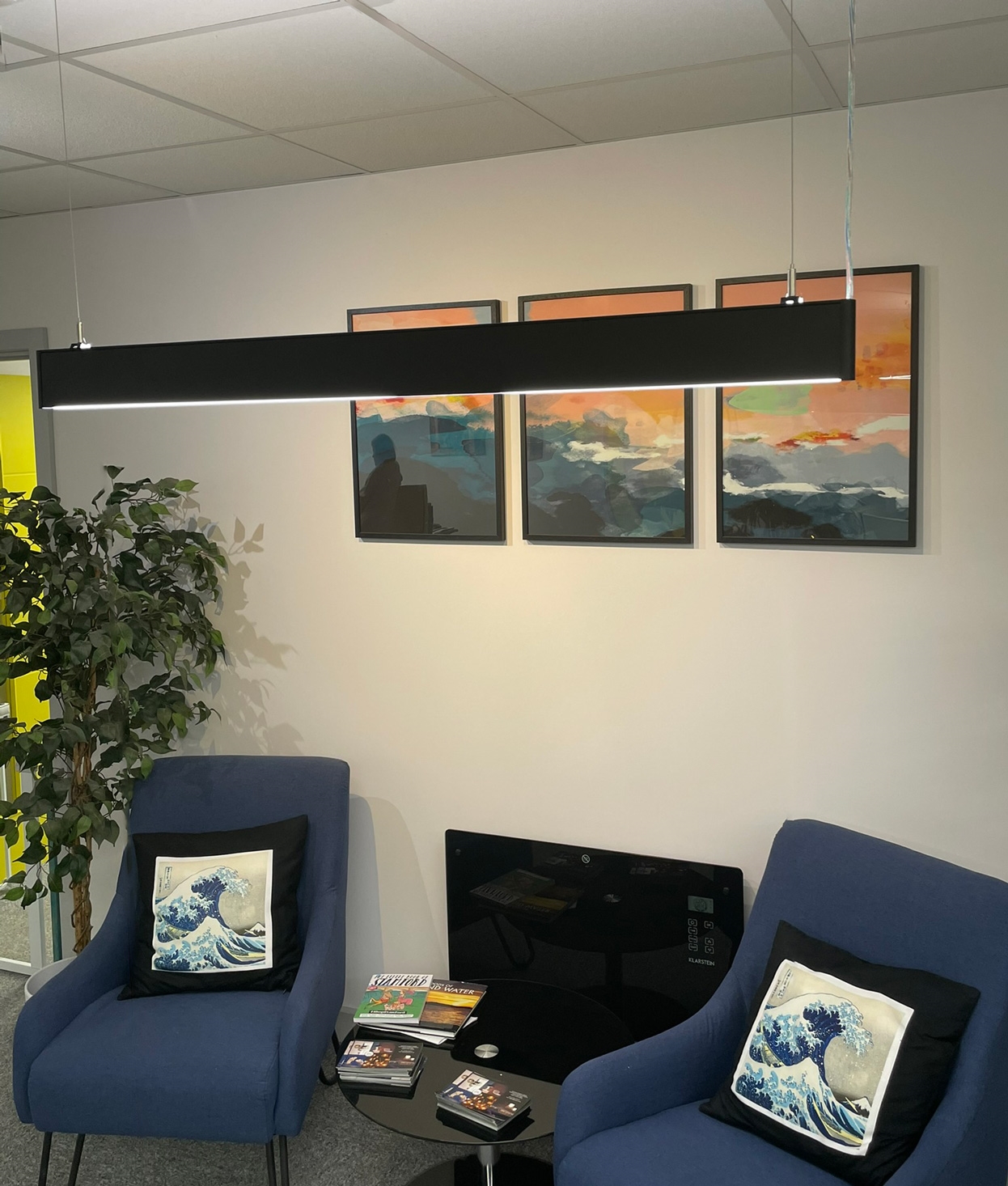 LED Sleek and Simple Suspended Linear Light