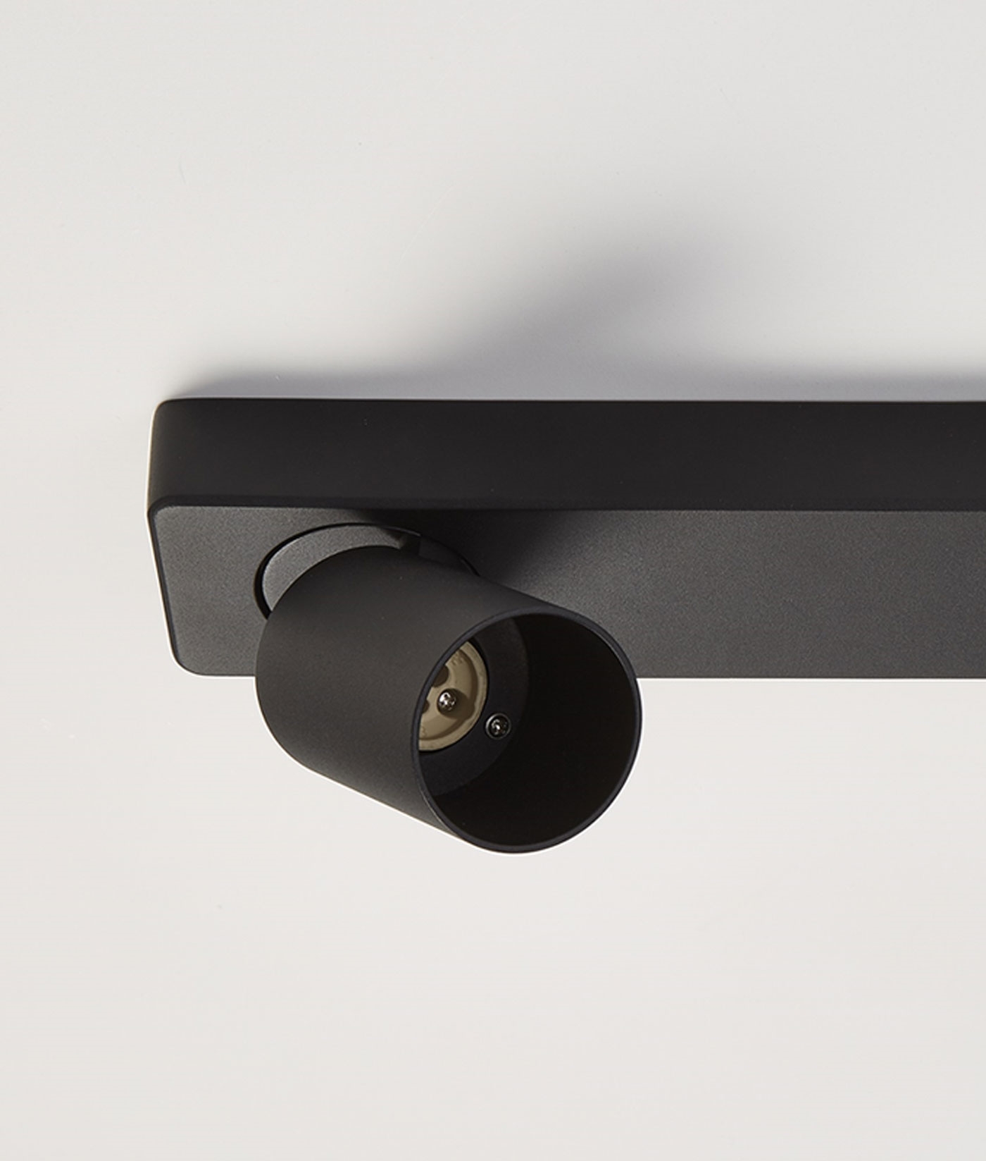 Double Adjustable Flush Mounted Spot Bar with Concealed Hinge