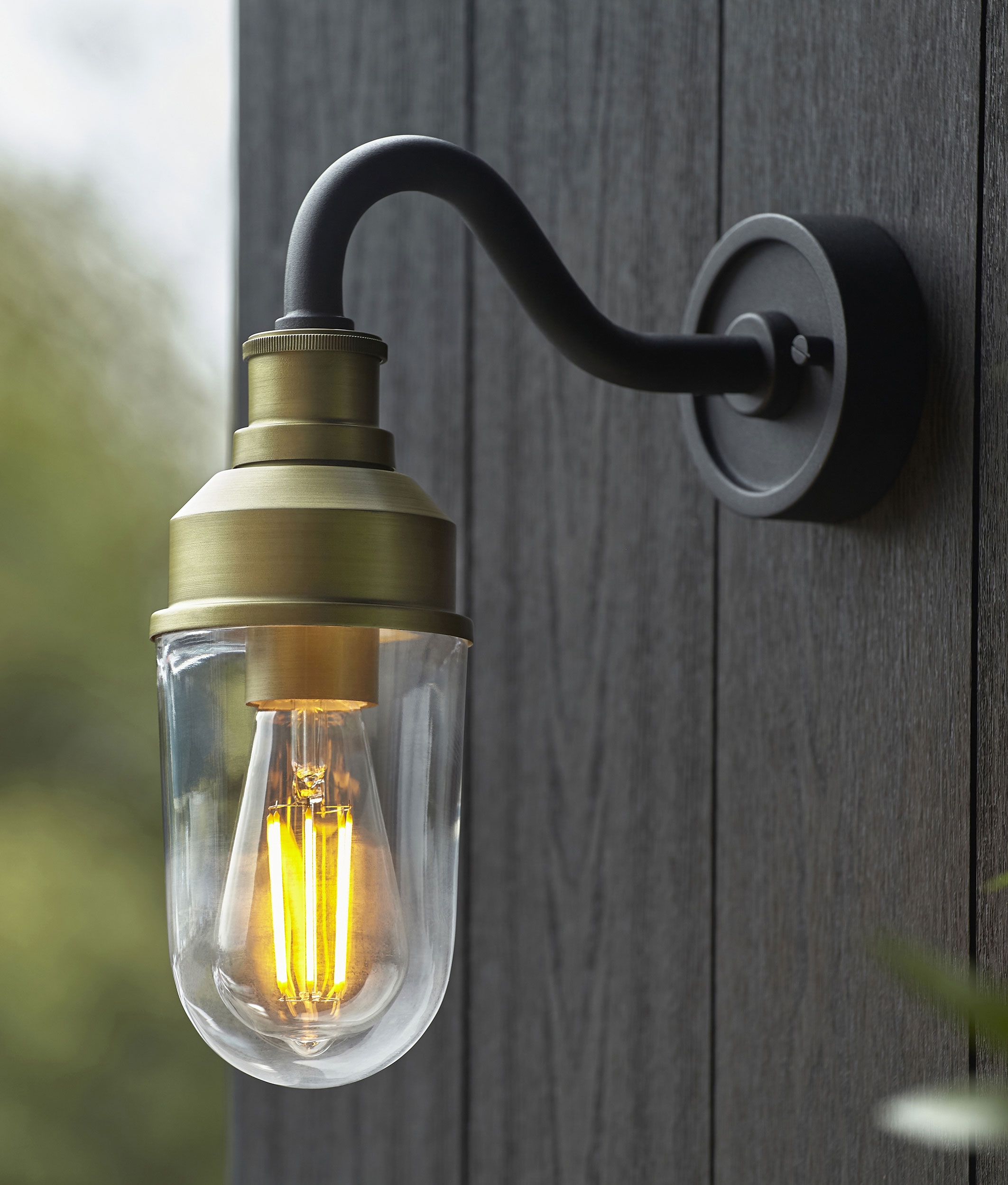 Vintage Industrial Barn Outdoor or Bathroom Wall Light - 2 Finishes