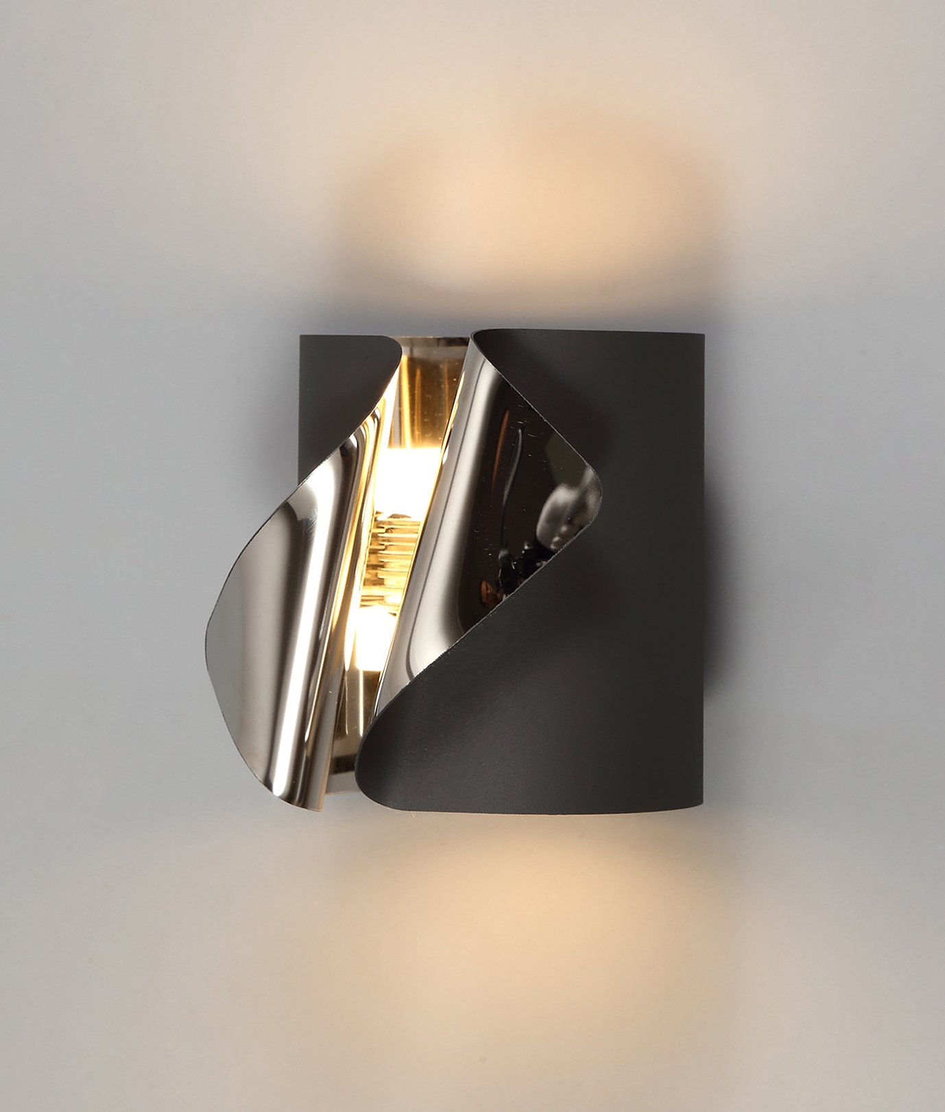 Chrome Curved Round No-Glare Wall Light - 2 Finishes