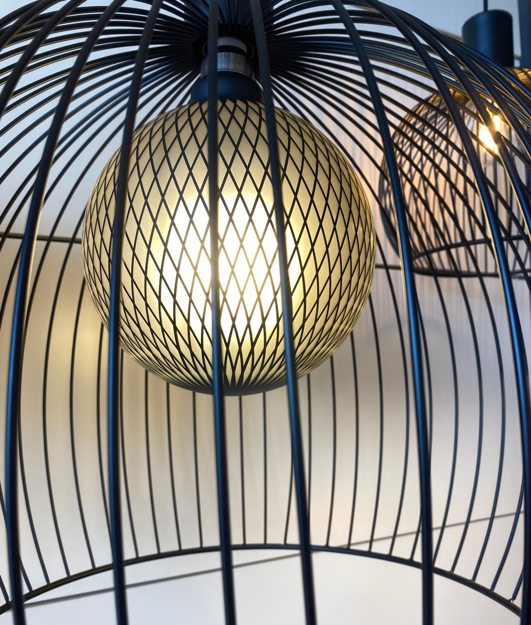 Extra Large E27 LED 5W Diamond or Dot Patterned Globe Lamp in Black