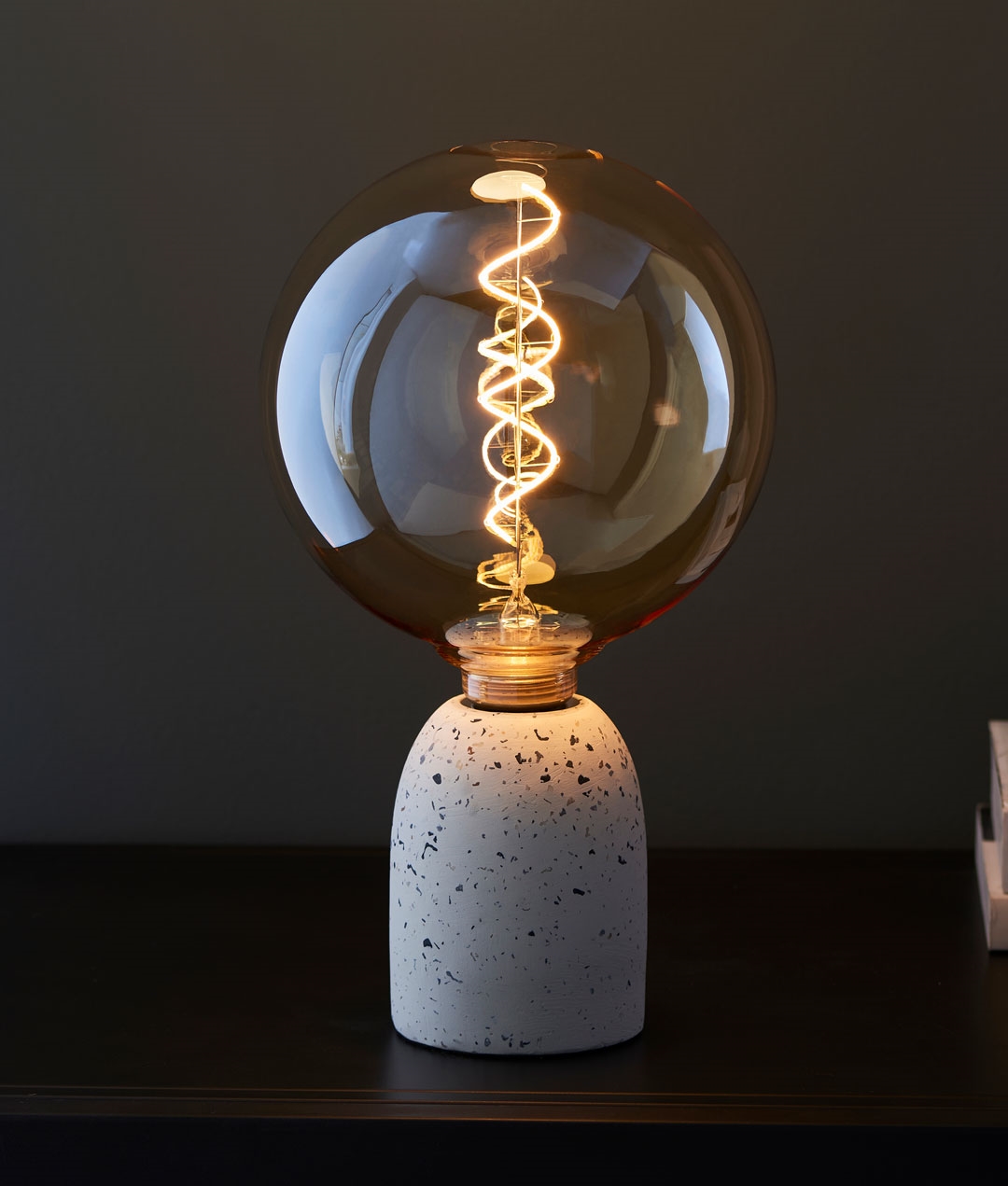 E27 200mm 4w Amber Filament Lamp