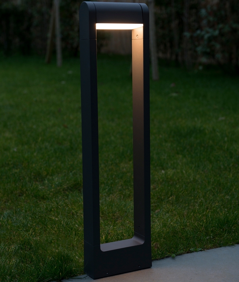 Adjustable Lamp Head Modern Minimalist Exterior Bollard