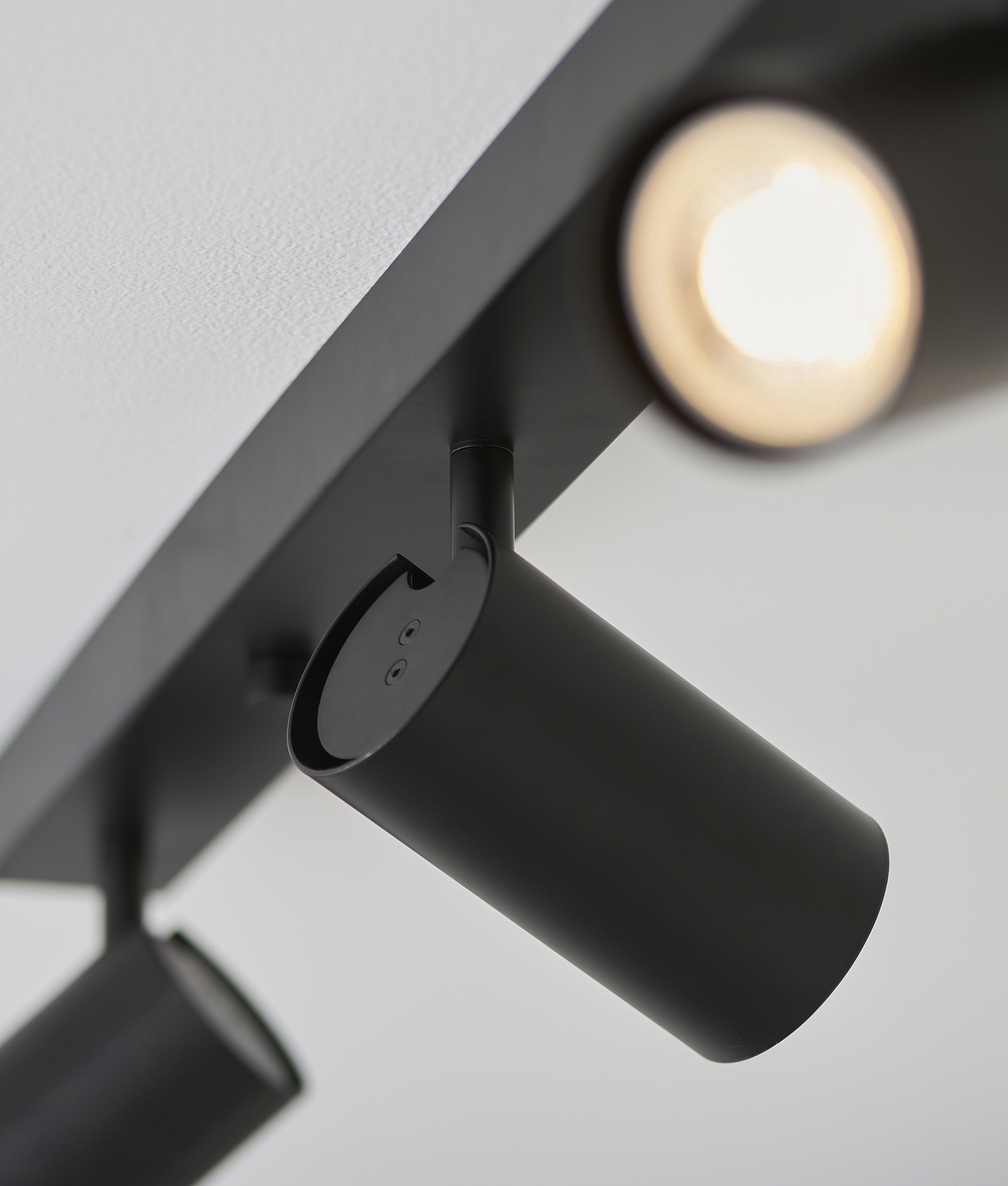 Contemporary 3 Lamp Linear Spotlight Bar - Matt Black