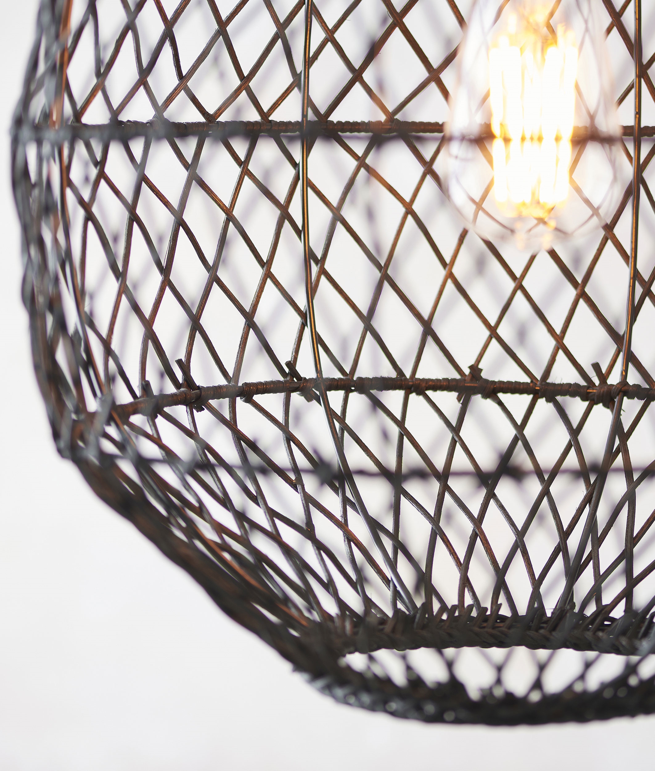 Boho Natural Rattan Pendant Light in Beehive Style - Black