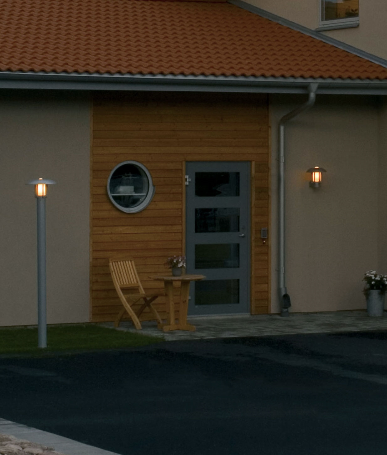 Mid Century Modern 2 Metre High Lamp Post Exterior Light - Silver Grey ...