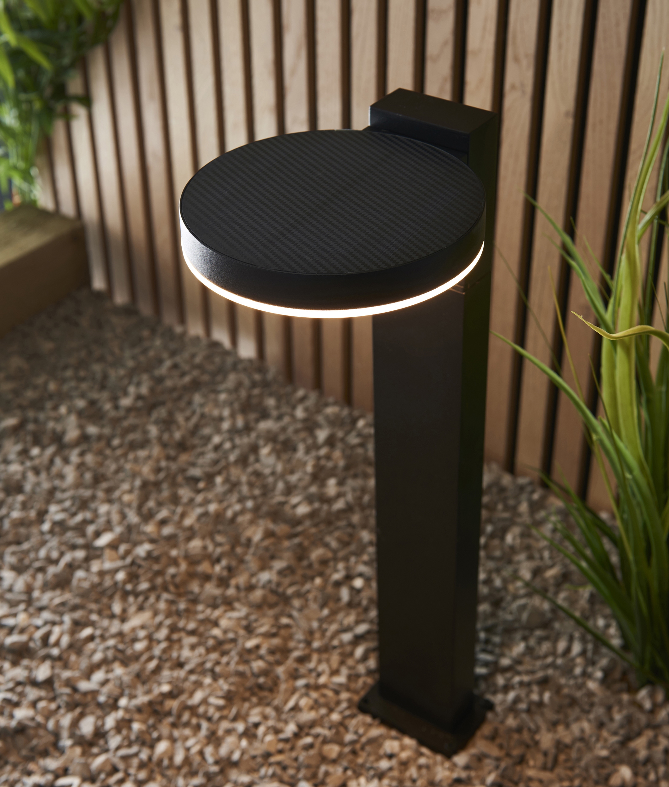 Bollard Lights for Paths and Driveways That Do Not Need Electricity ...