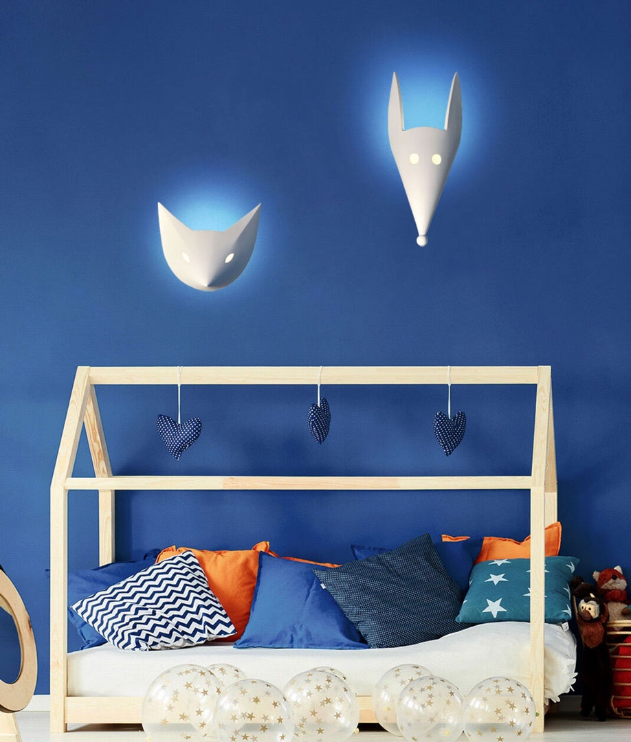 Back-Lit Natural Finish Plaster Wall Light - Wolf Head